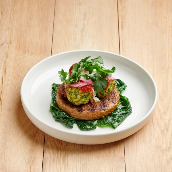 Растительная котлета с крокетами из брокколи — Доставка Bellini